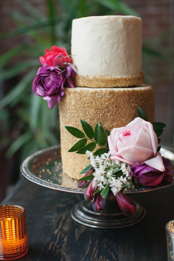 100 layer wedding cake | Beachweddingtips.com
